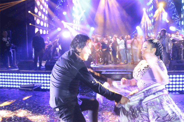 Rosita de Espinar zapateò con su bailarin - Full Ritmo