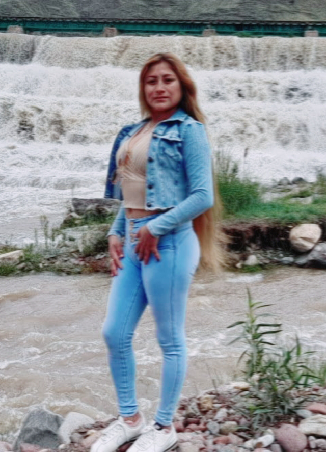 YULISA ROBLES llegó desde Huánuco a Arequipa para cantar - Full Ritmo